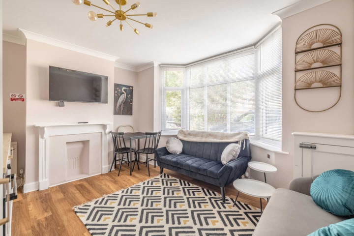 Appartement Compact 2 Chambres Avec Parking/charge Ve Et Ac - Slough