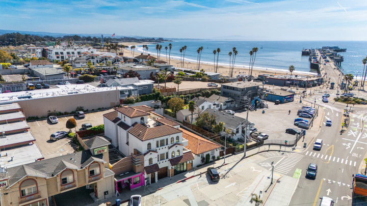 Wow! Gated 5-suite Coastal Retreat @ Main Beach - Felton, CA