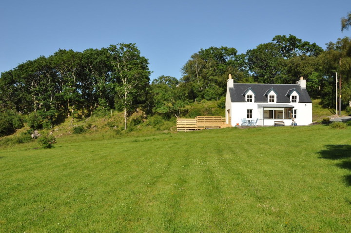 Cosy Cottage With Large Garden And Beach Access - Gairloch