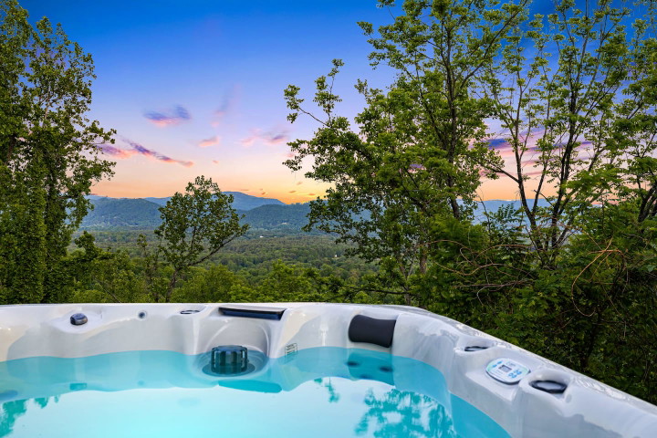Asheville Log Cabin W/views, Hot Tub & Fire Pit - Asheville, NC