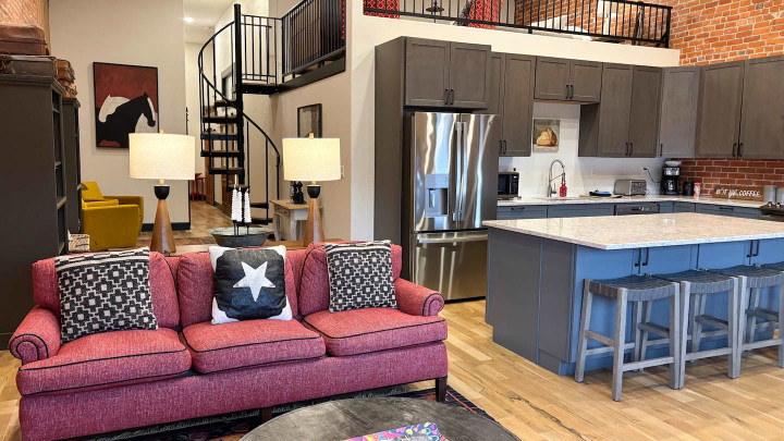 Fishers Loft A , Luxury Downtown Loft W/ Panoramic - Baker City, OR
