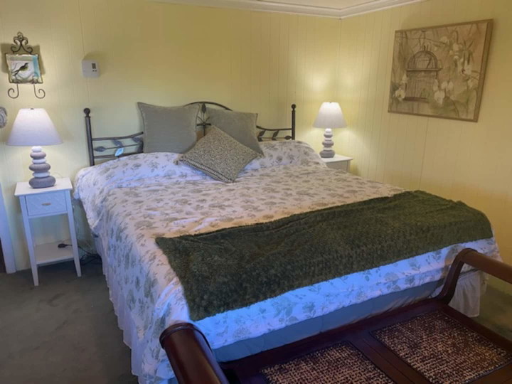 Relaxing, Suite Close To Both Town, And Beaches - Salt Spring Island