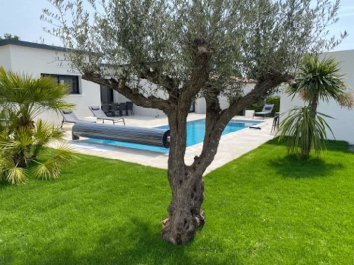 House For 10 People With Heated Pool - Royan