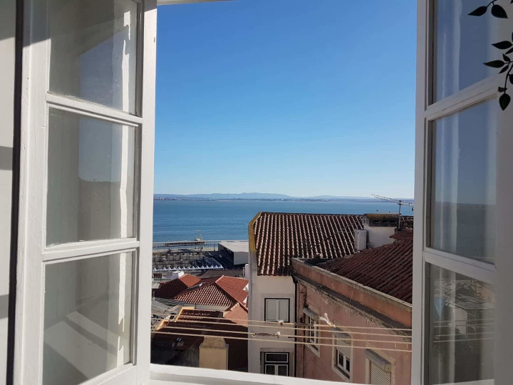 Alfama Apartment With Stunning River Views - Lisboa