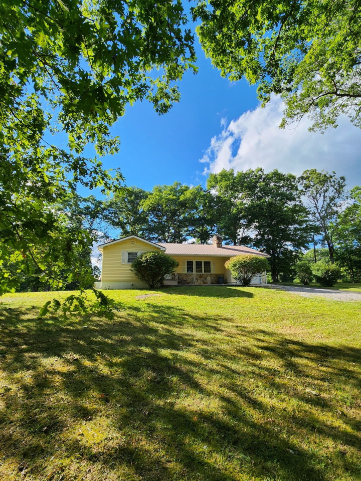 Dalton Farm-quiet, Country Setting W/ Fishing Pond - Crossville, TN