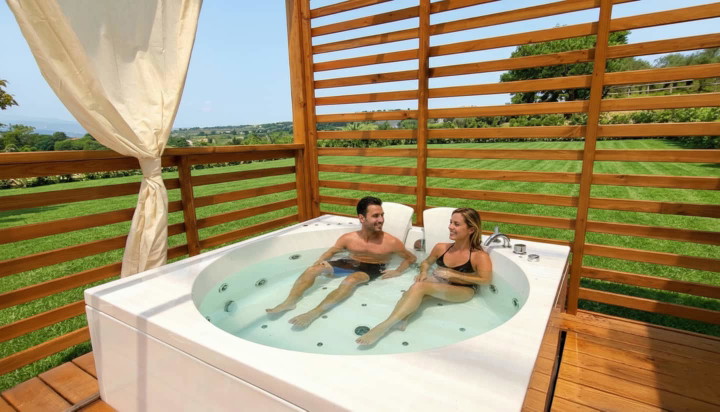 Comfort Bungalow With Garden View, 6 People - Arezzo