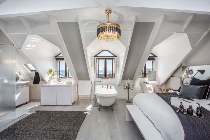 Villa Blau | Luxury Beachfront Villa - Grotto Bay