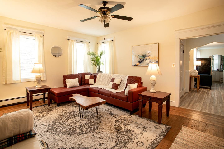 * On-site Parking * Washer Dryer * Dog-friendly * - Providence, RI