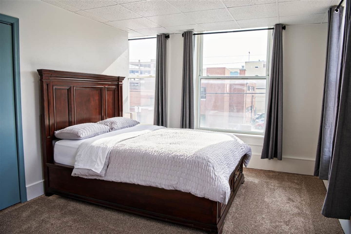 115#202 / Charming Downtown Dubuque Apartment - Iowa