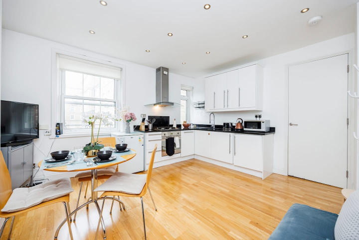 1br Bloomsbury Hideaway - 4 Guests - London, UK