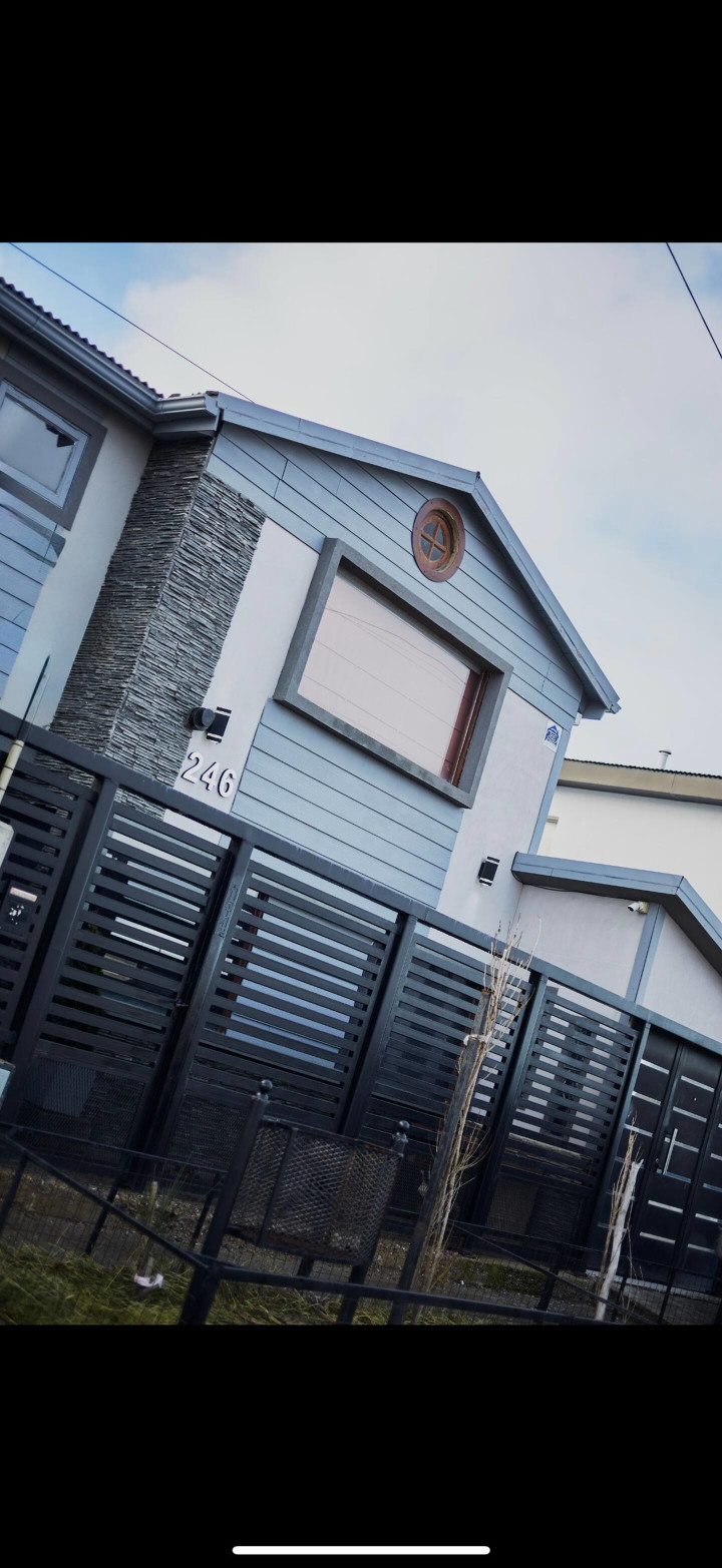 Hermosa Casa Estilo Gerencial Con Múltiples Usos - Río Grande