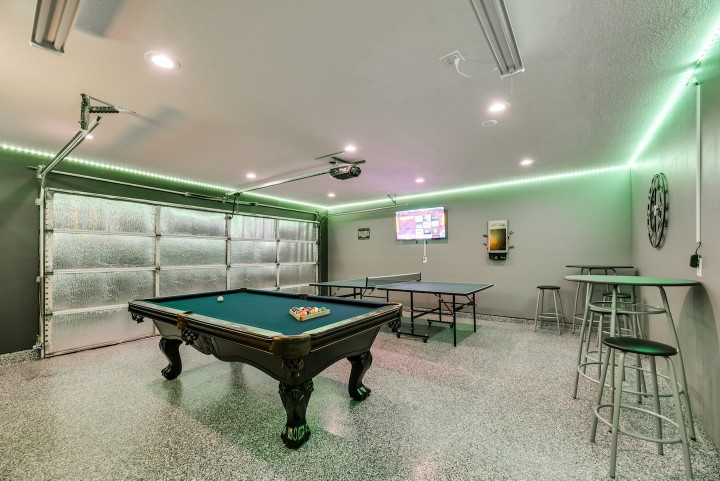 Two Game Rooms With Hot Tub! - Fort Worth, TX