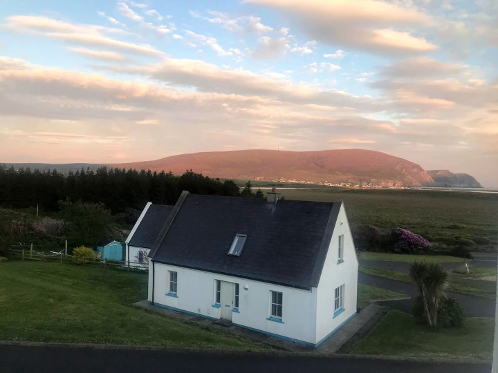 Big Sky Cottage - Pet Friendly - Achill Island