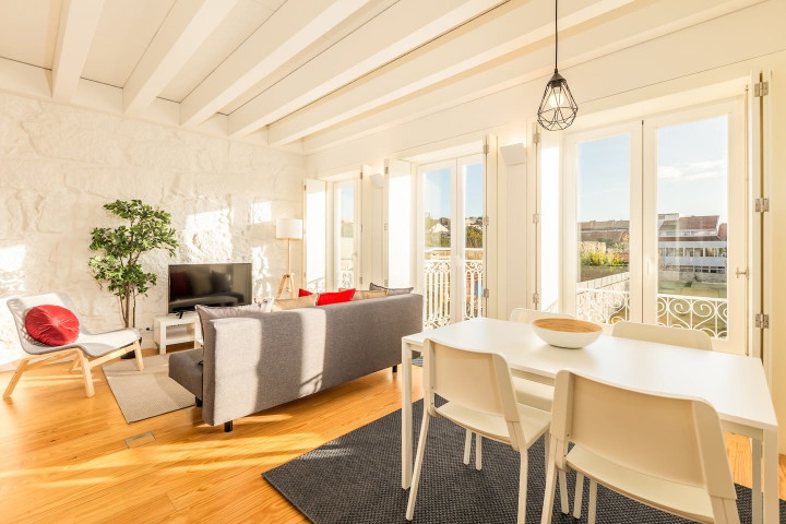 Chez Nuno 3: Spacious Studio With View And Balcony - Porto