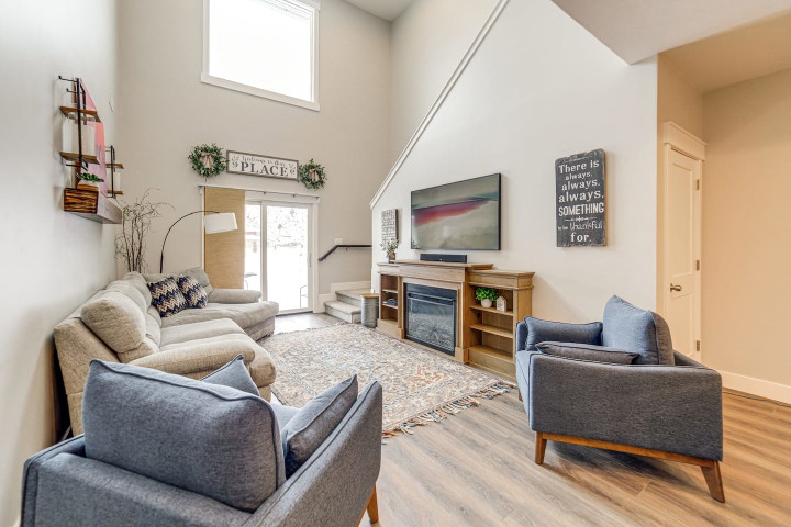 Hike, Fish & Ski! Bright Swan Valley Townhome - Swan Valley, ID