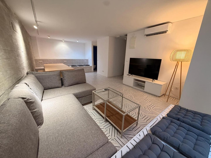 Casa De Alta Capacidad Con Patio Privado - 8br 8bt - Madrid