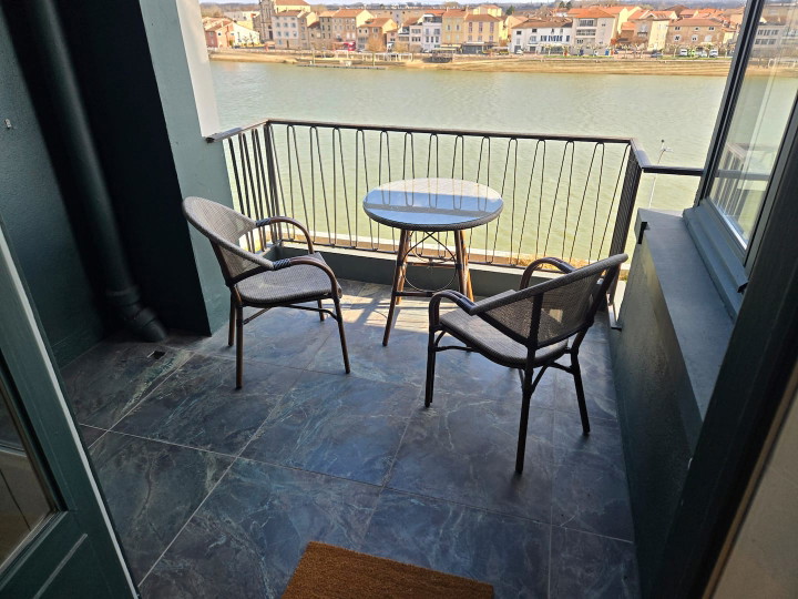 Appartement Spacieux Avec Belle Vue Sur Quai - Mâcon