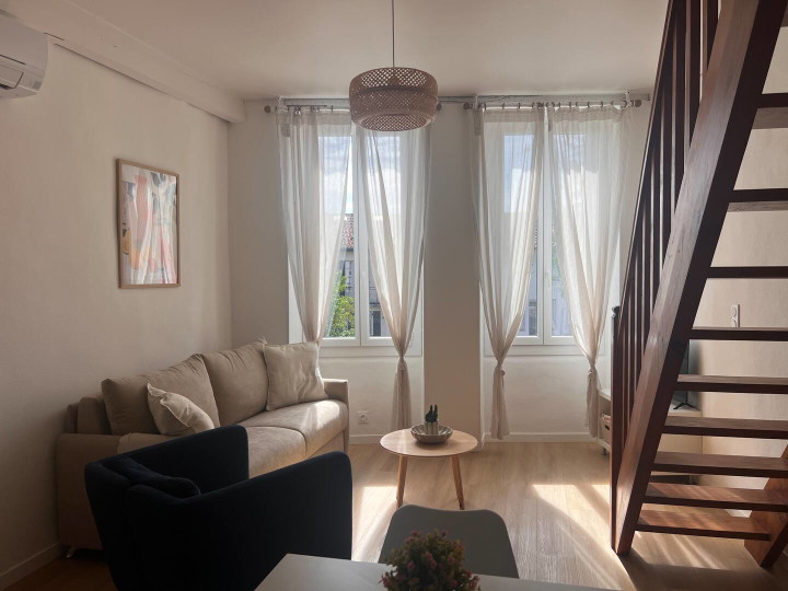Air-conditioned Duplex: Arènes On Foot, Parking - Mont-de-Marsan