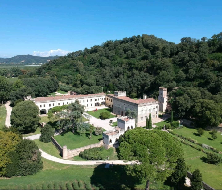 Parcheggio Camper Con Pernottamento E Wine Tasting - イタリア