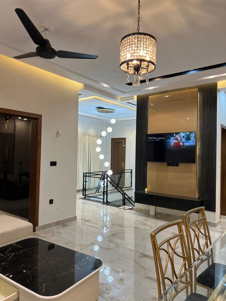Villa Noir |Next Togiga Mall | Modern 3 Bhk | 3 Ac - Islamabad