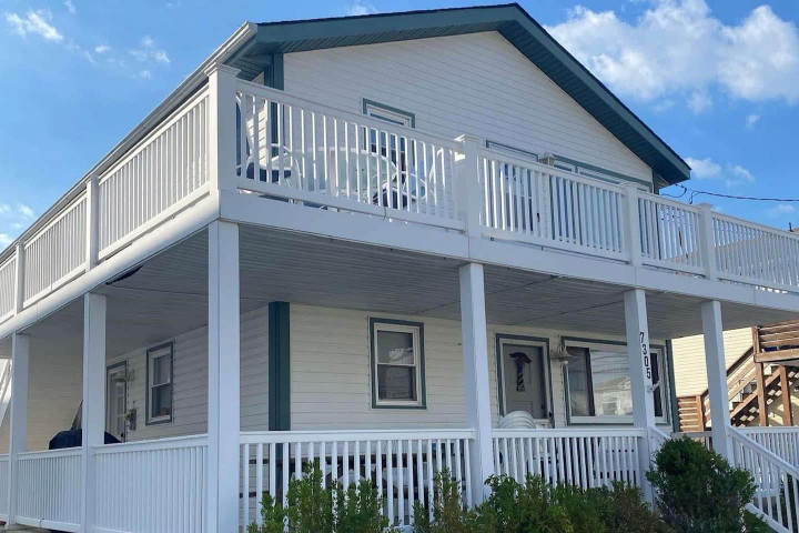 Family Shore House - Avalon