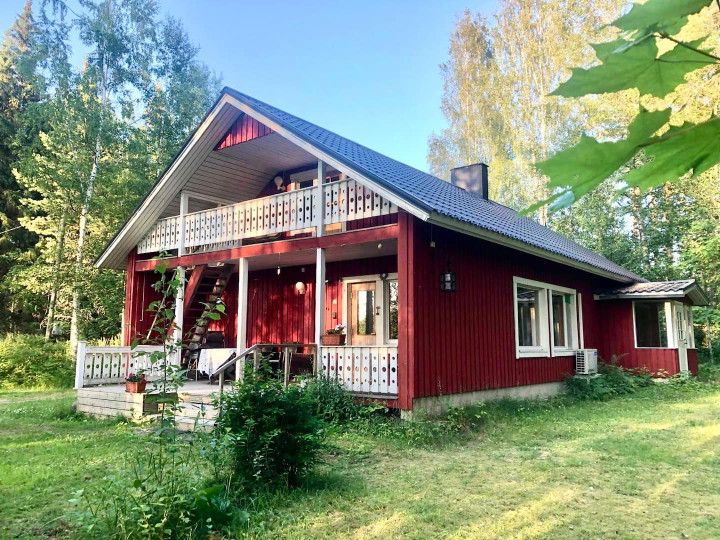 The Whole House At Your Disposal - Suomi