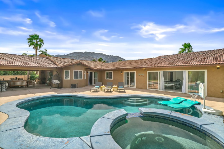 Palm Springs Modern Retreat - Luxury Meets Fun - Palm Springs, CA