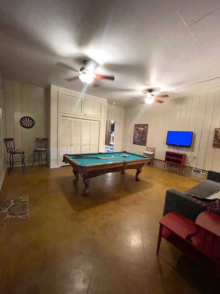 New Hope Family Lodge W/ Pool Table - Brookhaven, MS