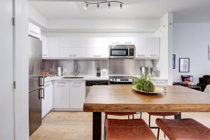 The Vista | Stylish Riversdale Condo + Ug Parking - Saskatoon