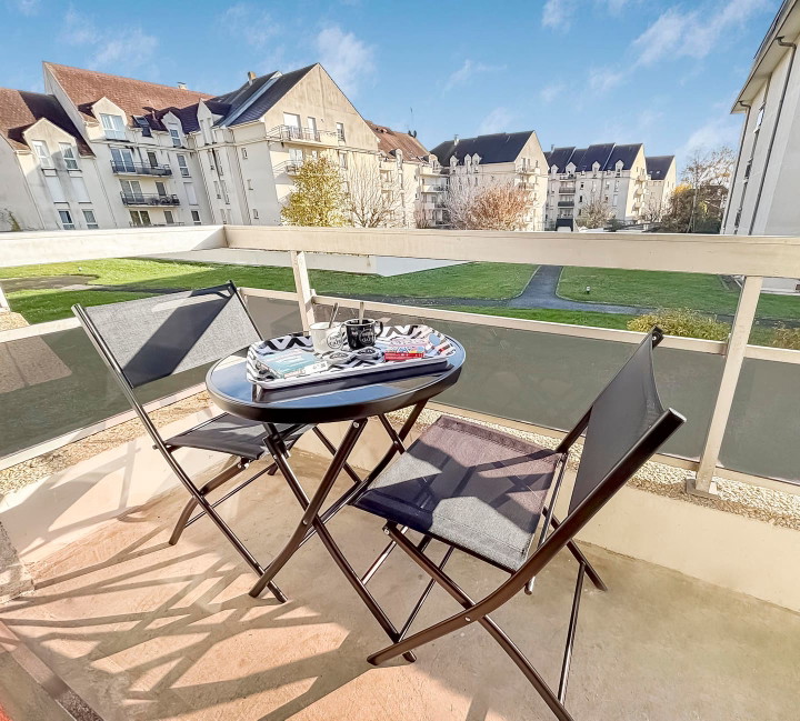 Parking Wi-fi Et Balcon Très Bien Situé - Oise