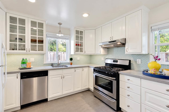 Spacious Alameda Cottage With Private Garden - Oakland, CA