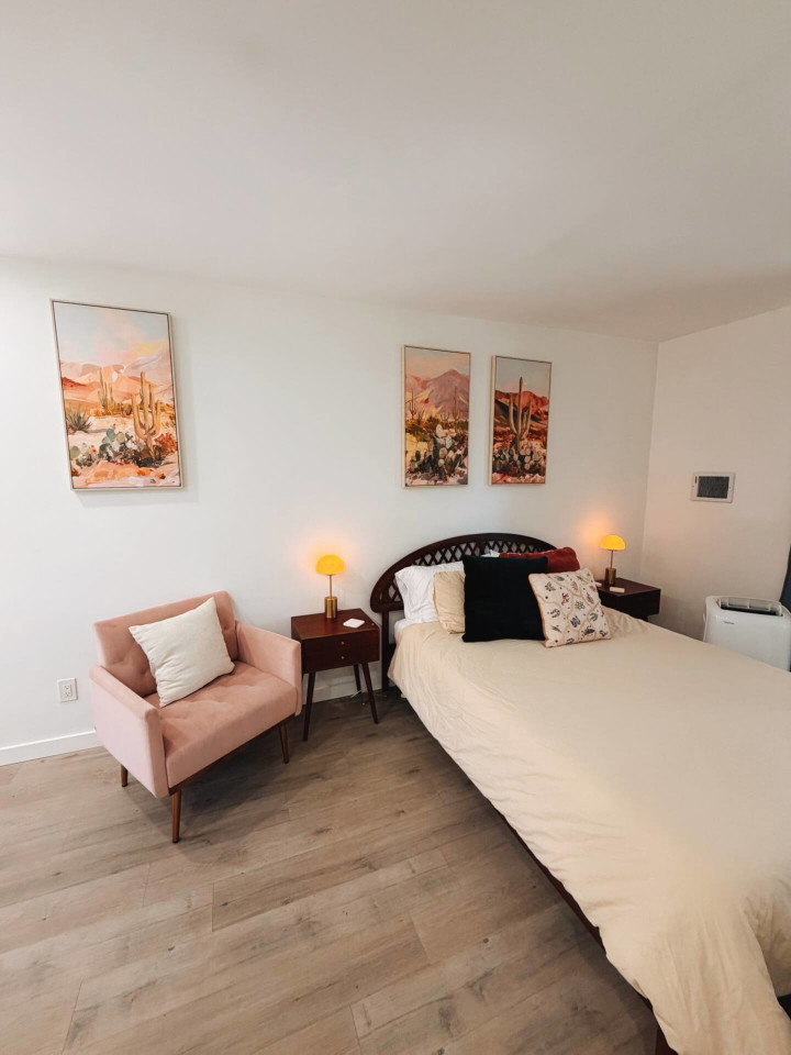 The Vic All New Studio W/ Parking & W/d - Coronado, CA