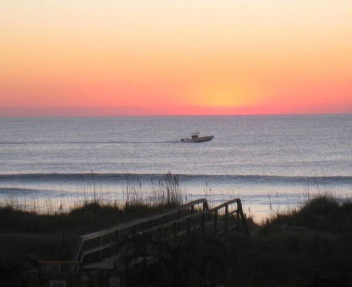 2 Br Condo In Sand Pebbles W Ocean Views! - C207 - Carolina Beach, NC