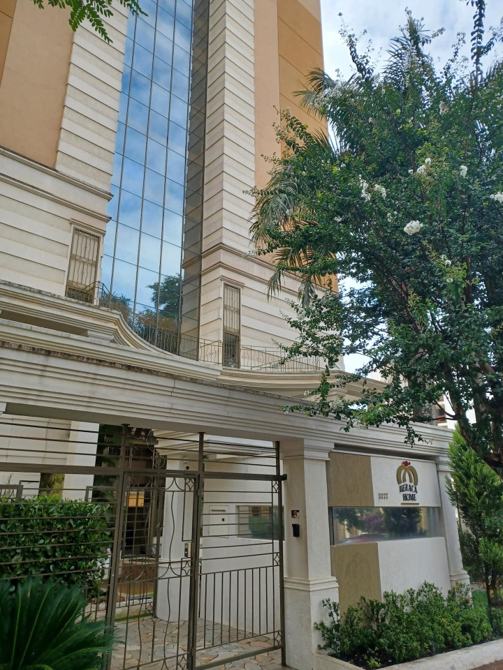 Harmoniously Decorated Apartment, Complete With H.office - Londrina
