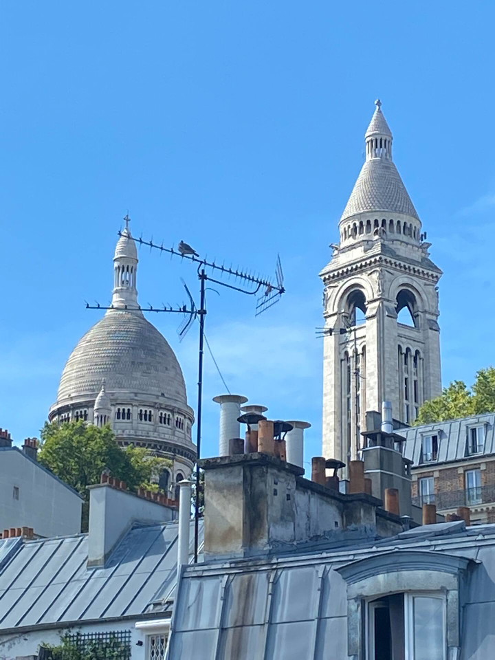 Montmartre And Unobstructed Views Of The Sacré Cœur -