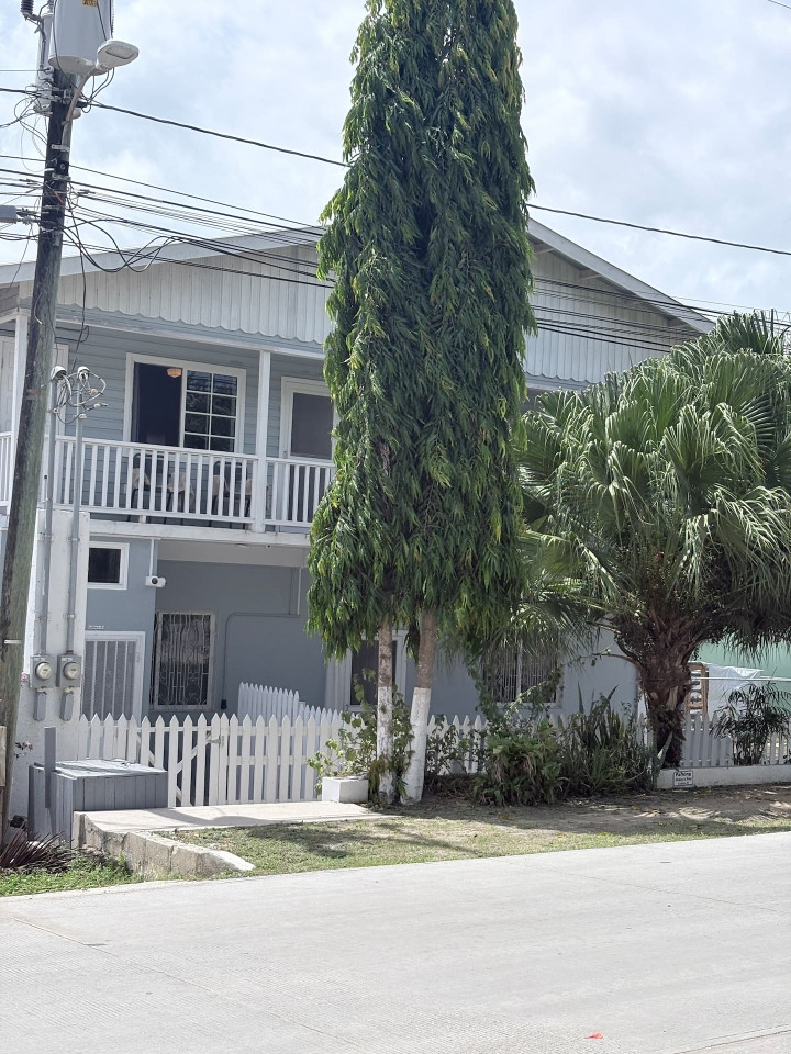 Mikey' Stay - Collins 01 (Upper Flat) - Belize