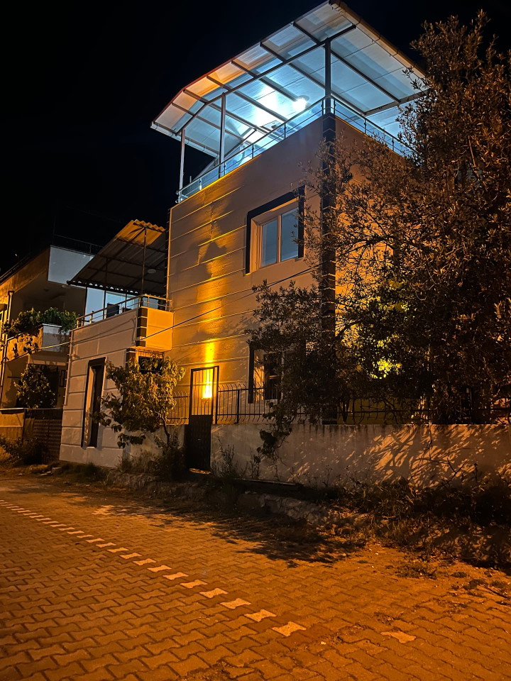 Magnificent Terrace Floor 1+1 - Edremit, Balıkesir