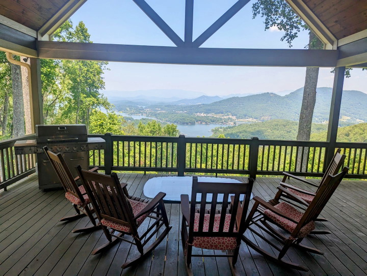Epic Mountain & Lake View-4bdr Lux Cabin/gameroom! -