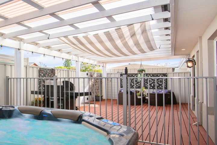 Lazy Daze Beach House - Busselton