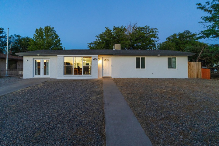 Comfortable 3br Home With Room To Relax - Farmington, NM