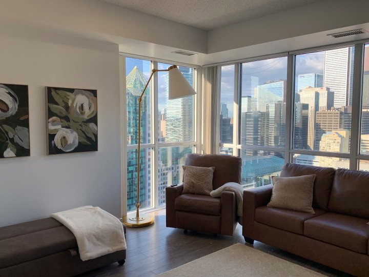 Prime Location  Amazing Views  Free Parking - Toronto