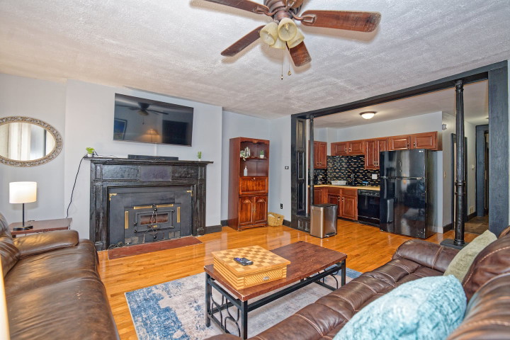 Timelessly Restored Fl 2 Apt @Downtownalbany - Albany, NY
