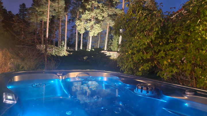 Santa Spa Villa Omalla Porealtaalla - Kotka