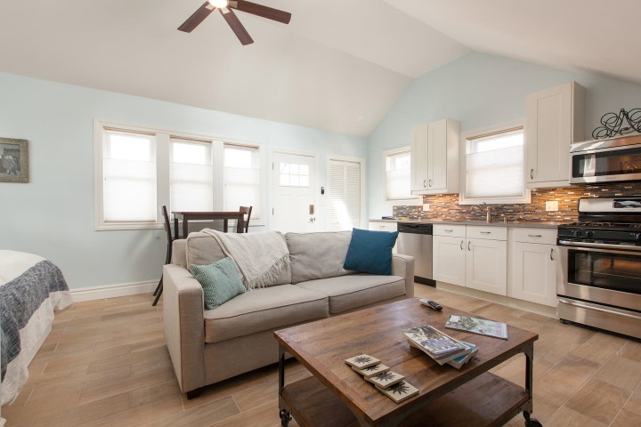 Charming Newly Built Carriage House - Denver, CO