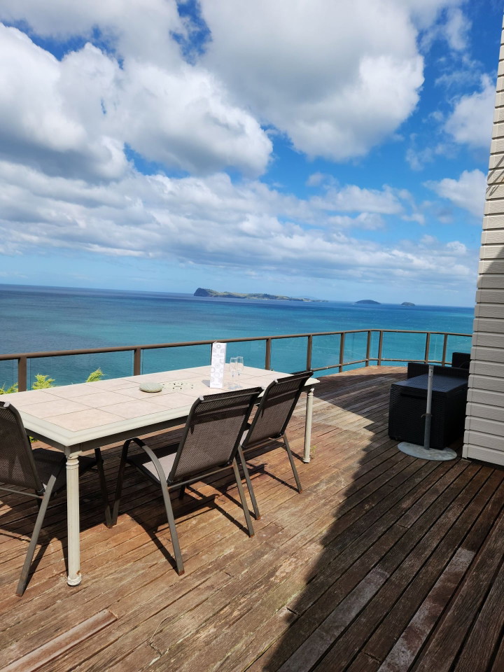 Wow! 180 Degree Views - Tairua