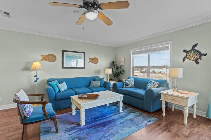 Top-floor Condo, Elevator/pool/views/walk To Town - Bald Head Island, NC