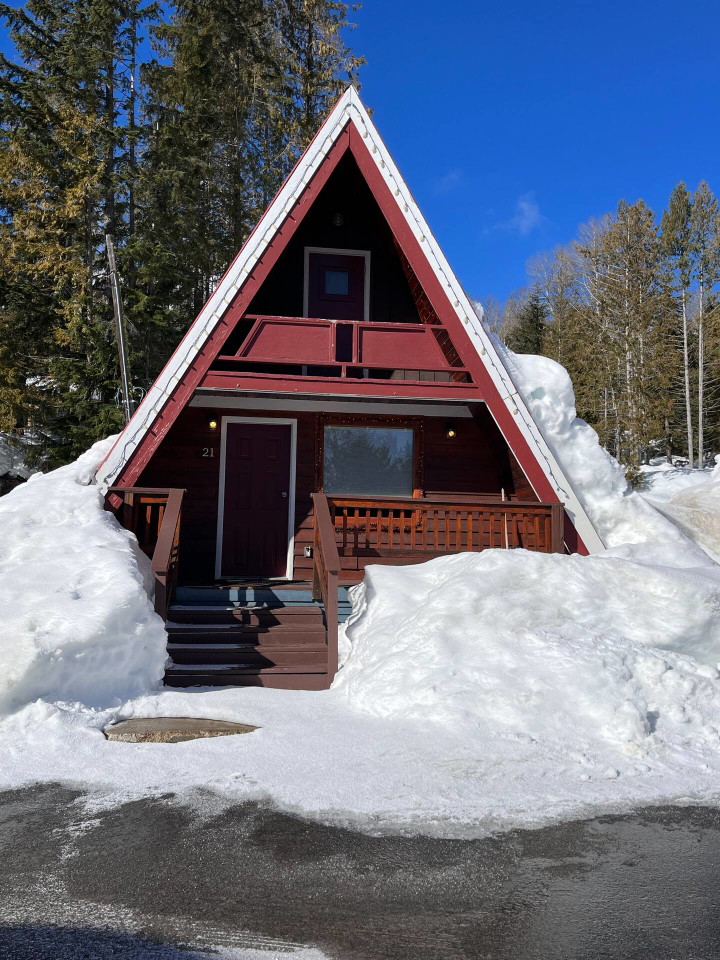 Classic A Frame Cabin - Rossland