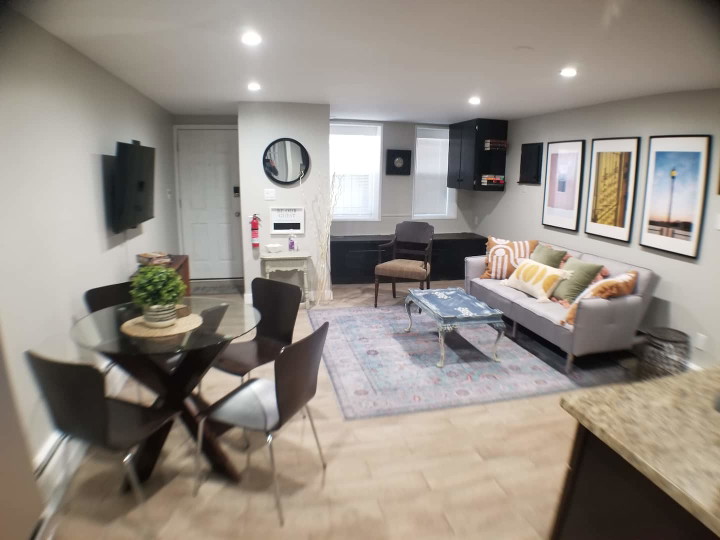 Adorable Row House Garden-level Apartment - Jersey City, NJ