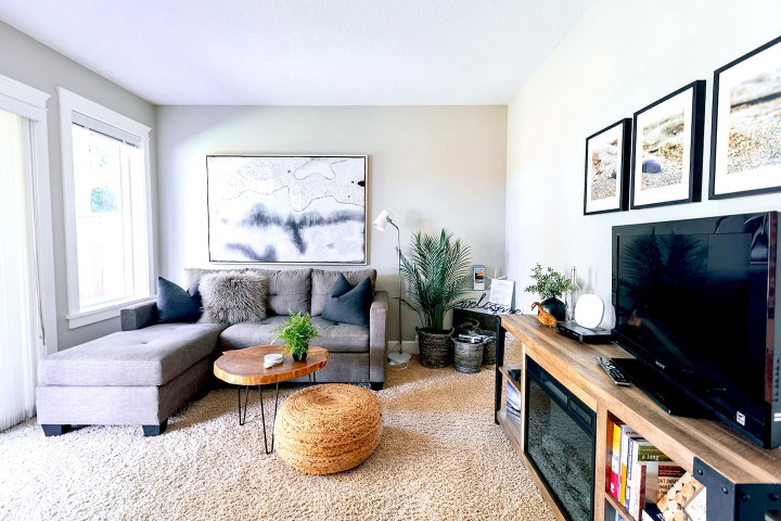 Coastal Zen ~ Bright, Cozy & Stylish 2 Bdrm Suite - Nanaimo