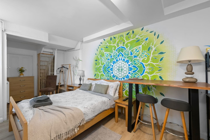 Ground-floor Studio With Own Entrance And Parking - Plymouth
